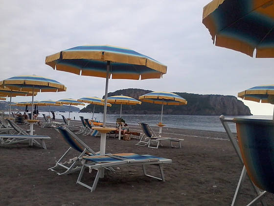 Lido La Perla Praia A Mare Praia a Mare prezzi ombrellone, lettino e ...
