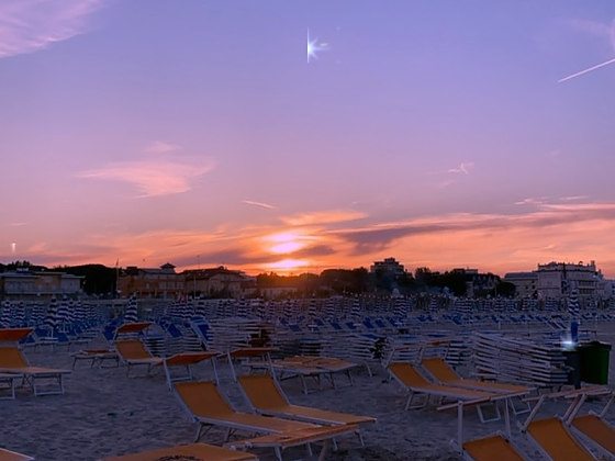 Oba Oba Beach Cervia prezzi ombrellone, lettino e sdraio | Beacharound
