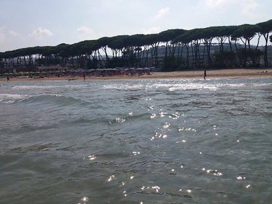 Prenota il tuo ombrellone a Lido Alessandro Maiemi | Beacharound