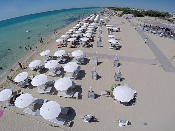 Momà Exclusive Beach Manduria prezzi ombrellone, lettino e sdraio ...