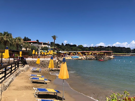 Prenota il tuo ombrellone a Lido Fondachello | Beacharound