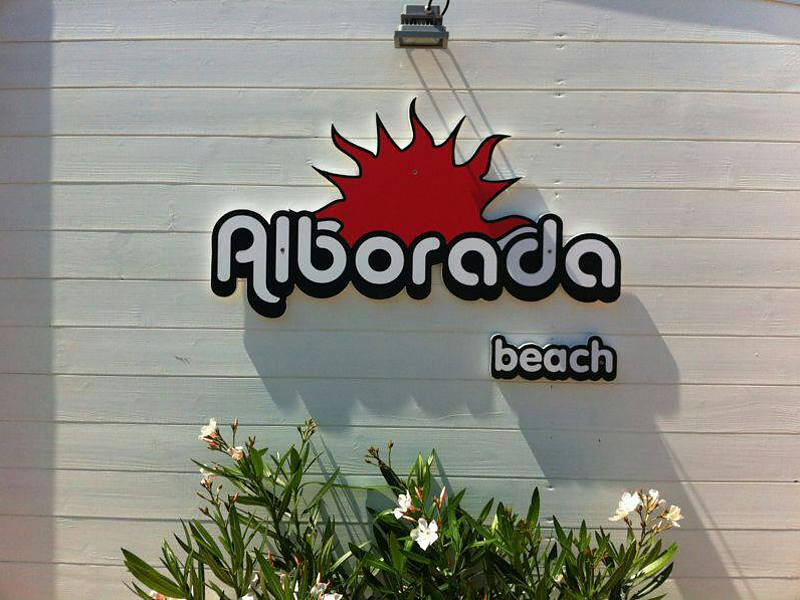 Prenota il tuo ombrellone a Alborada Beach Lido Attrezzato | Beacharound