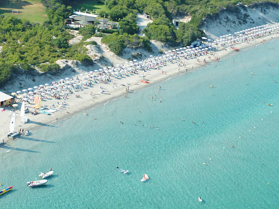 Prenota le spiagge a Serra Alimini | Beacharound
