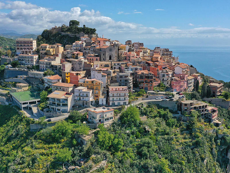Prenota le spiagge a Castelmola | Beacharound