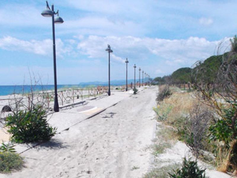 Prenota le spiagge a Portigliola | Beacharound