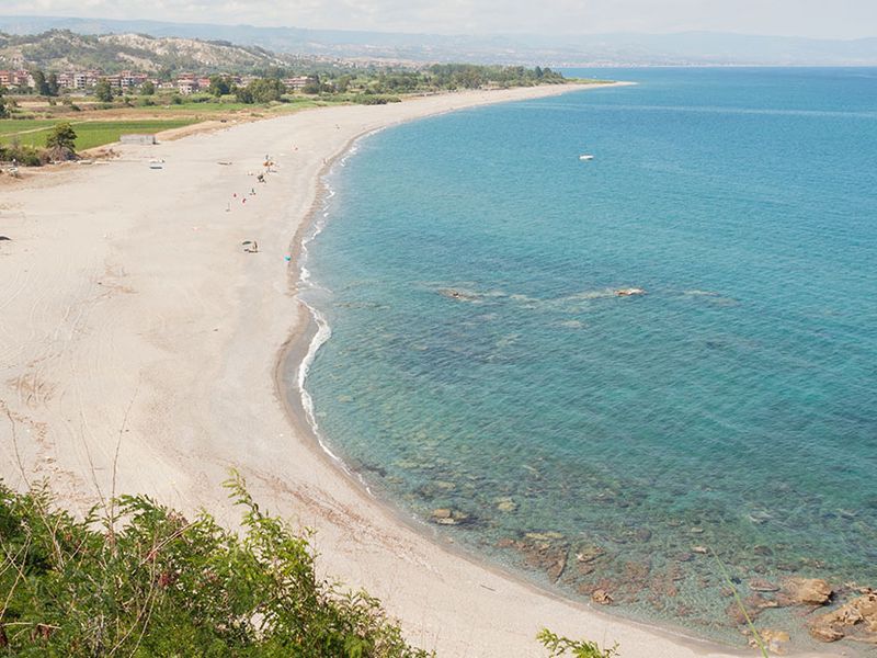 Prenota le spiagge a Africo | Beacharound
