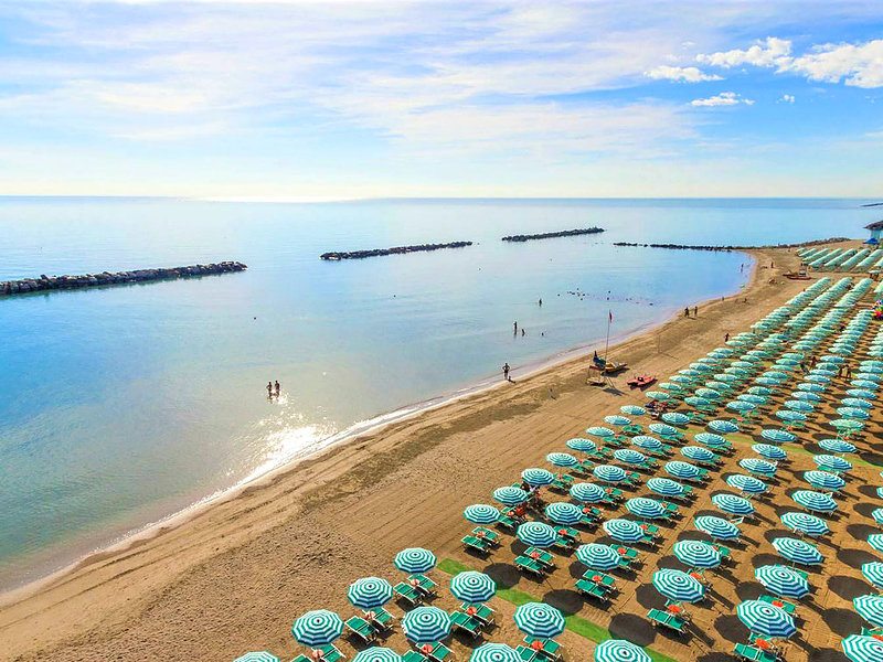 Prenota le spiagge a Marina di Altidona | Beacharound