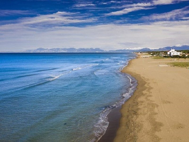 Prenota le spiagge a Villaggio Merola | Beacharound