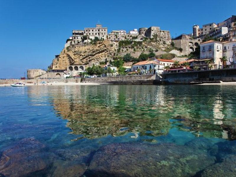Prenota le spiagge a Marina di Pizzo | Beacharound
