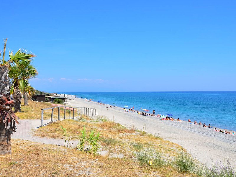 Prenota le spiagge a Caldarella | Beacharound