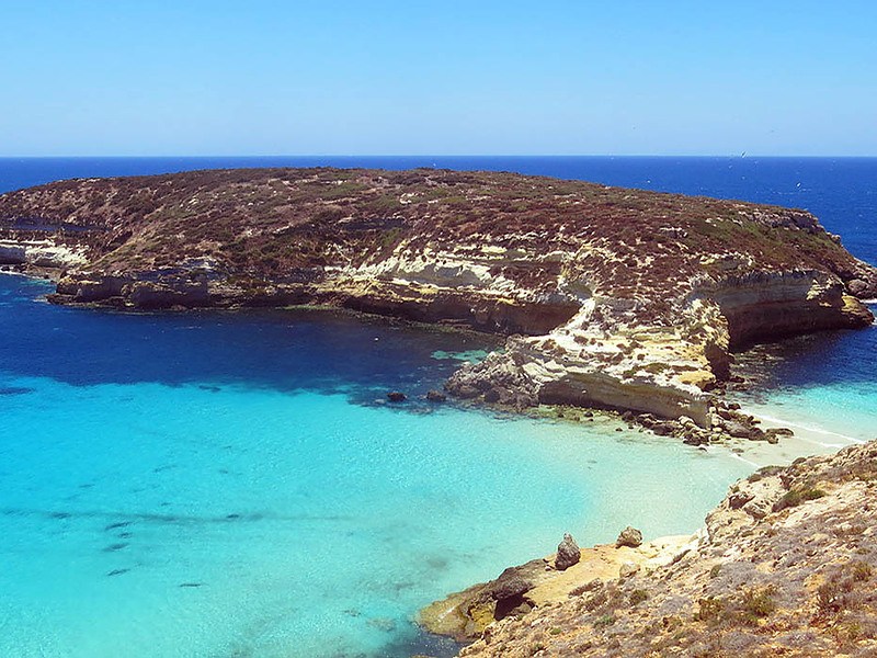 Prenota le spiagge a Isola dei Conigli | Beacharound